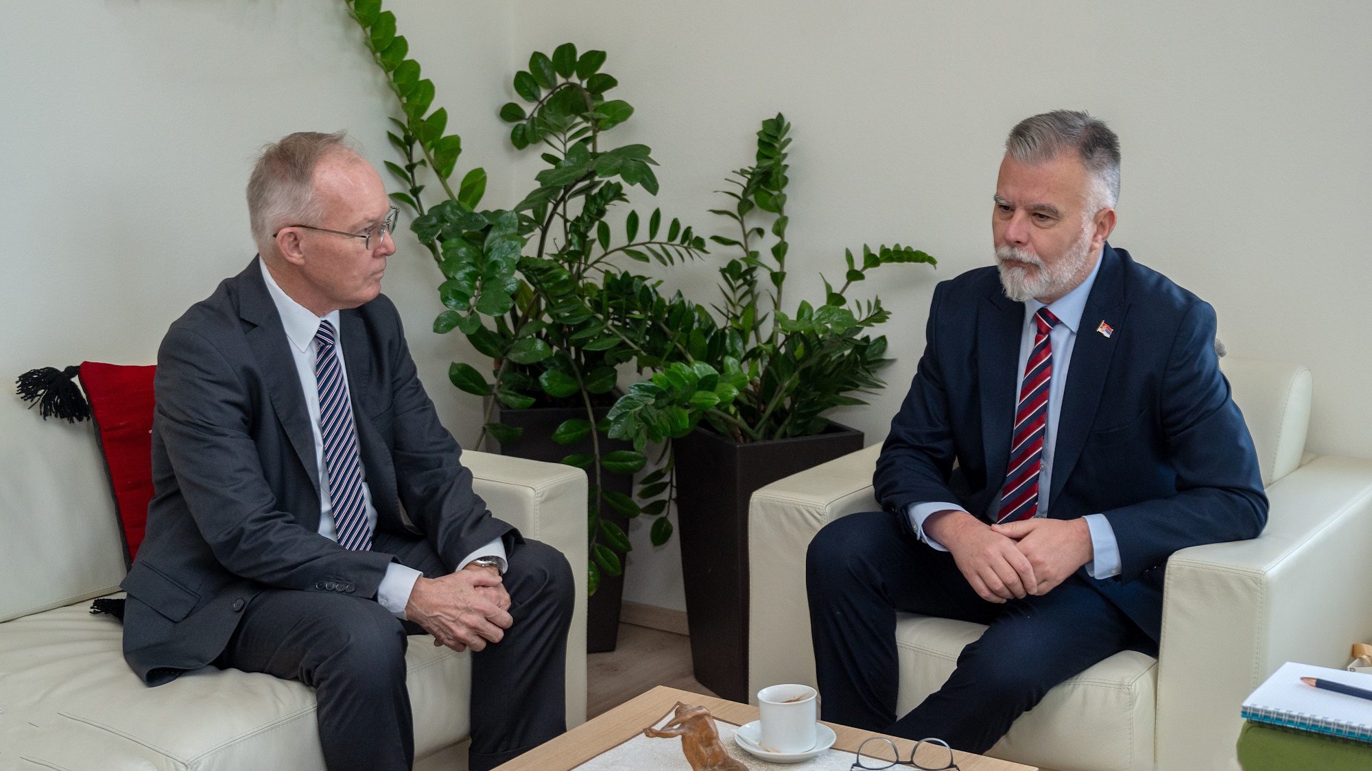 Ministar Ristić primio u oproštajnu posetu šefa Misije OEBS u Srbiji ...