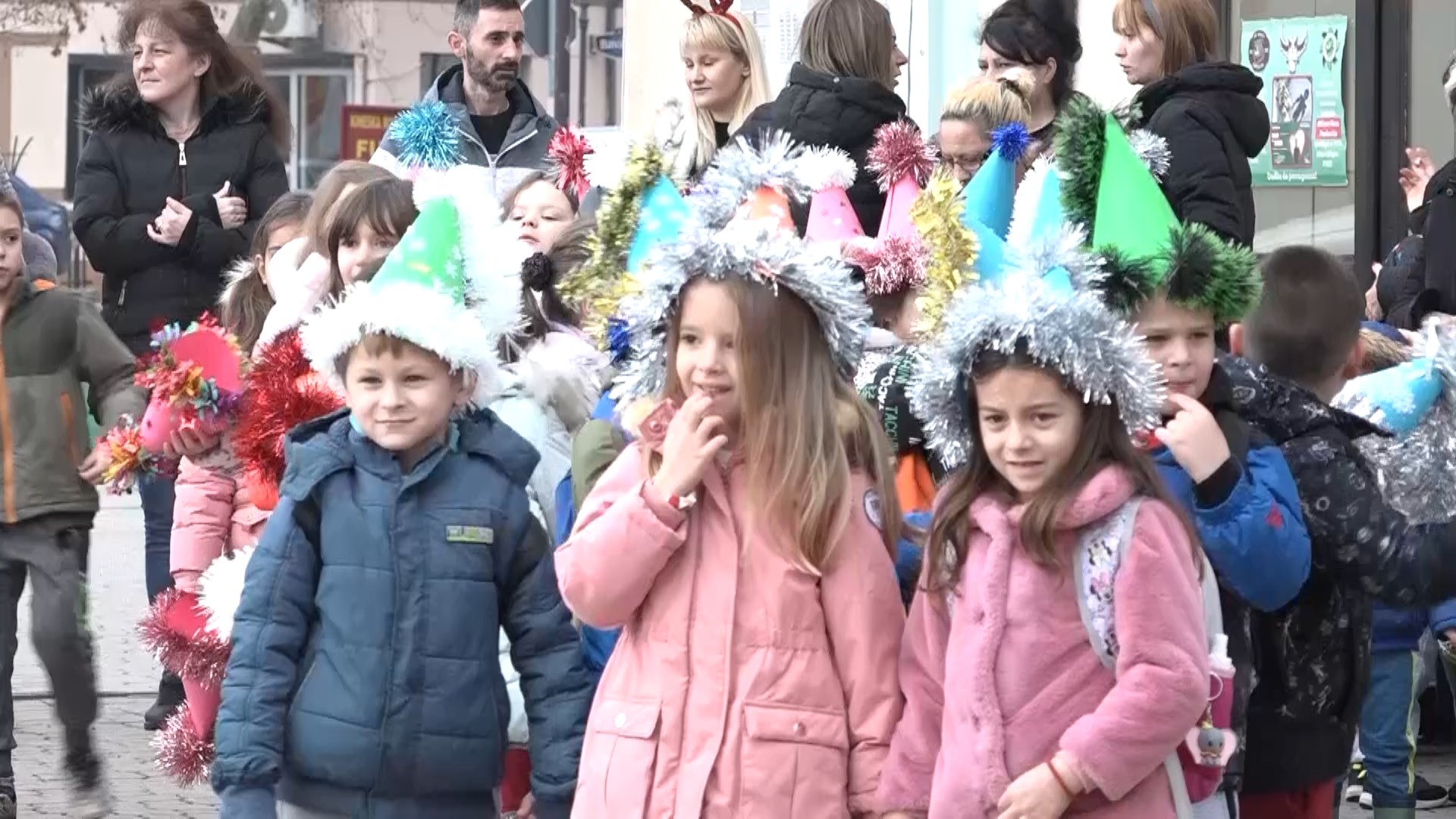 MZ Omoljica priprema paketiće za novogodišnje praznike - RTV Pančevo